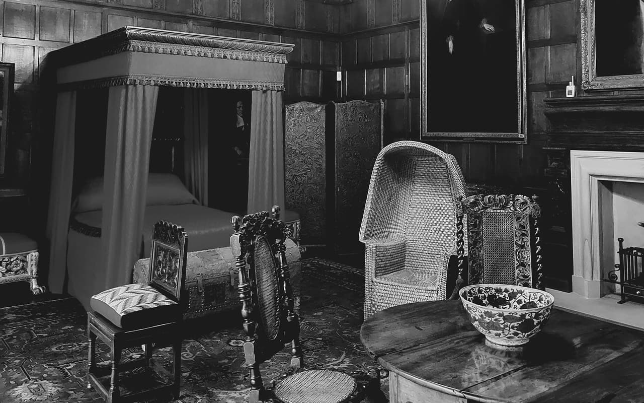 Douglas M. and Grace Knight House - Home-InHard